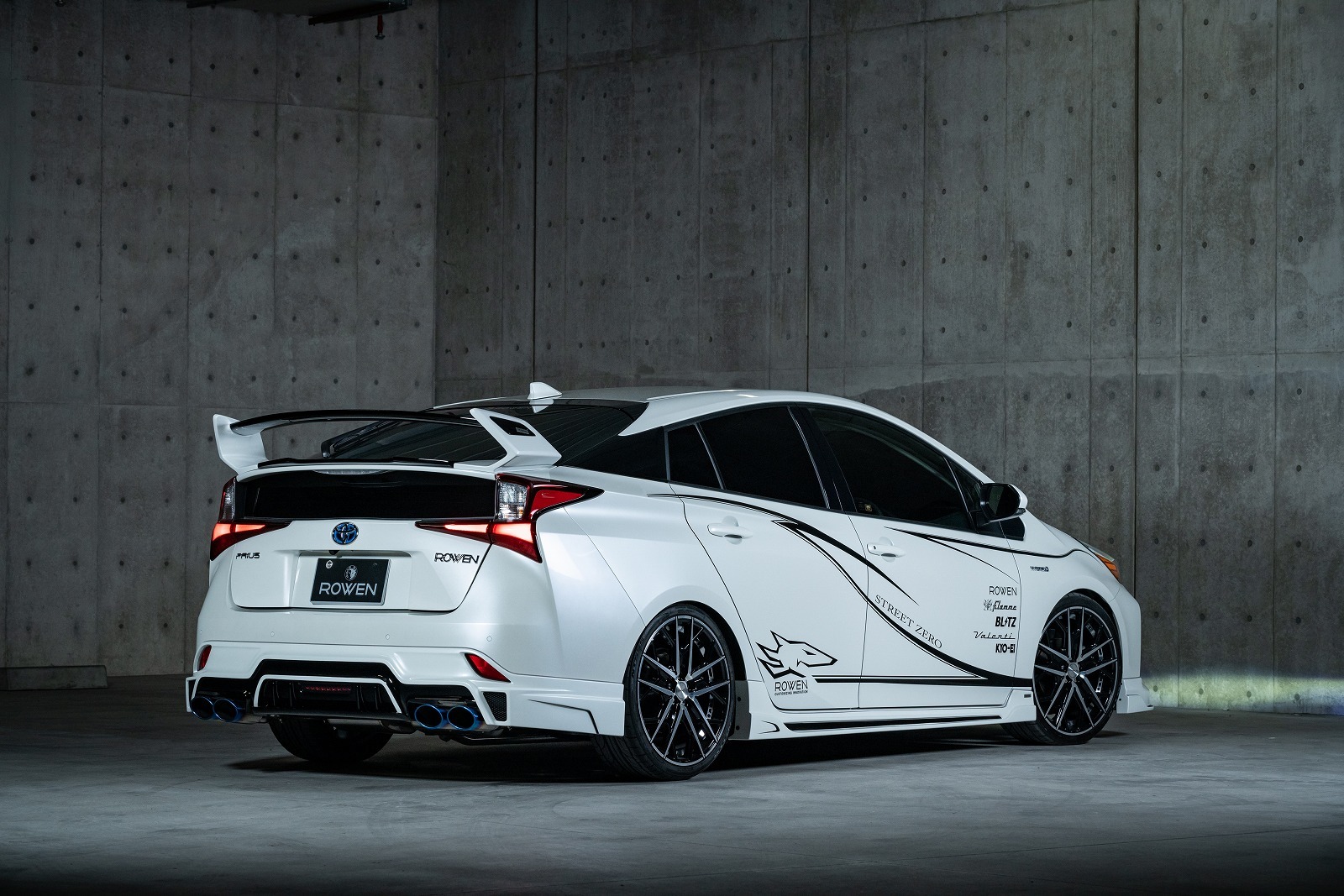 Rowen Body Kit For Toyota Prius RR Late Model Buy With Delivery Rowen Body Kit For Toyota Prius RR Late Model Buy With Delivery