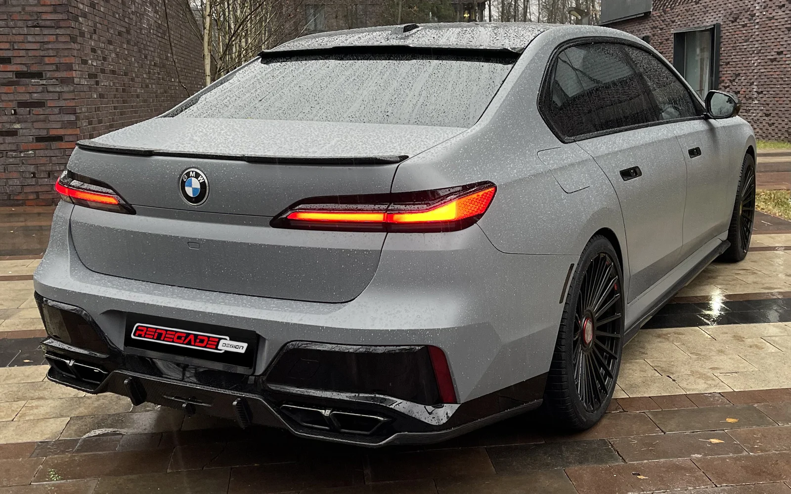 Rear bumper diffuser Renegade Design for BMW 7 series G70 买带送货，安装，实惠的价格和保证