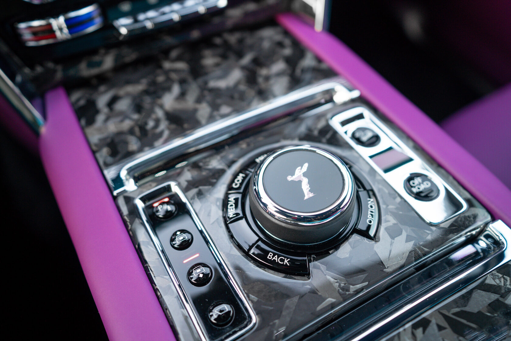 LHD Interior panels Carbon for Rolls-Royce Cullinan Buy with delivery ...