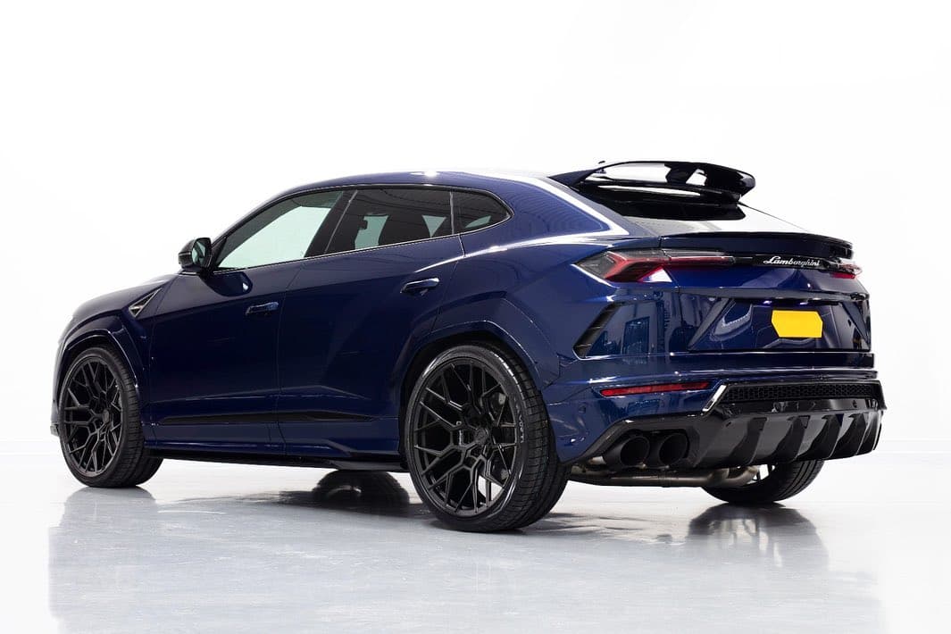 Urban body kit for Lamborghini Urus Buy with delivery, installation ...