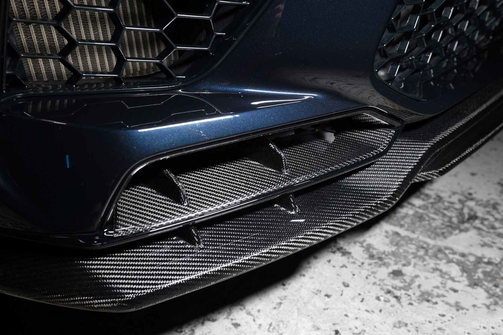 Front bumper moldings Megalodon Carbon for BMW X5 M F95 Buy with ...