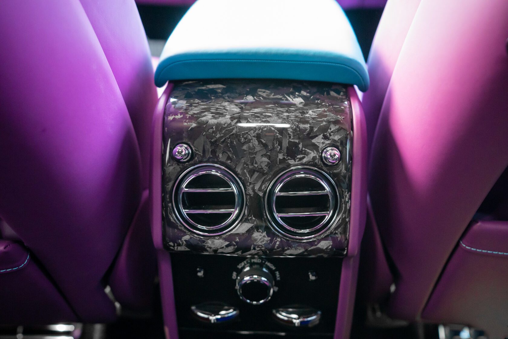 LHD Interior panels Carbon for Rolls-Royce Cullinan Buy with delivery ...