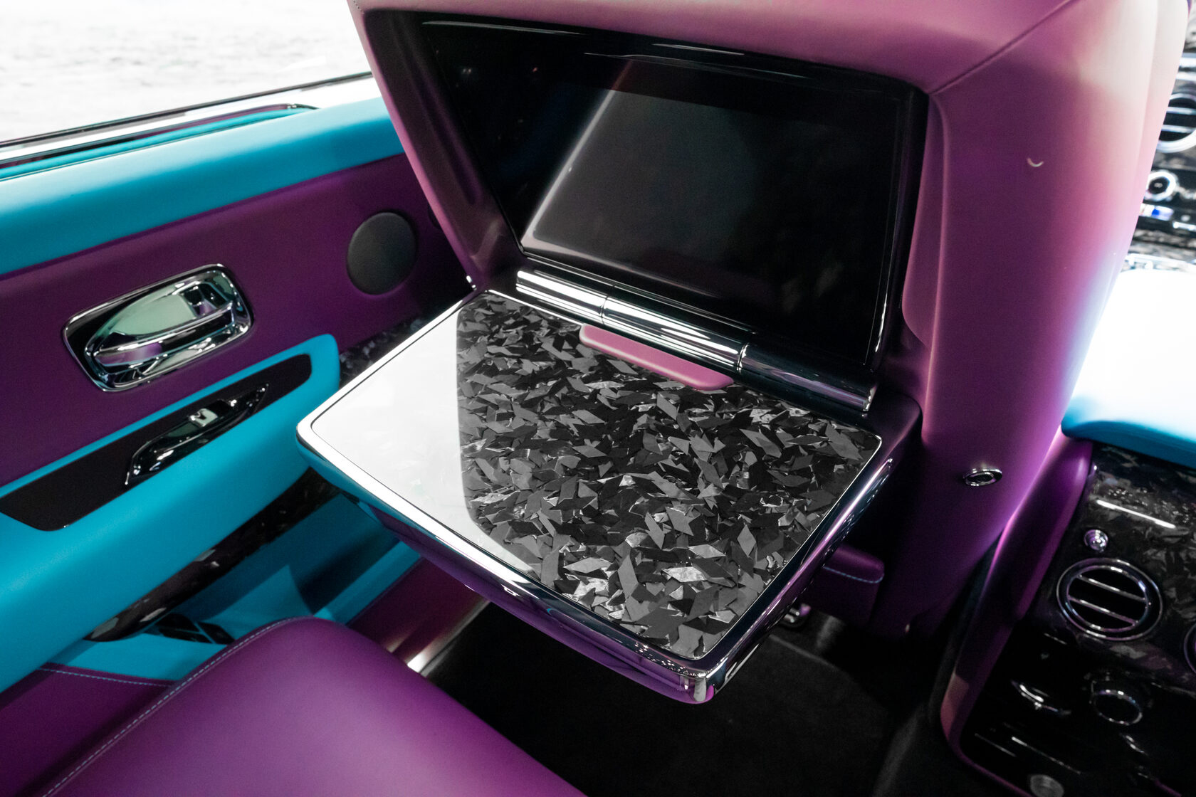 LHD Interior panels Carbon for Rolls-Royce Cullinan Buy with delivery ...