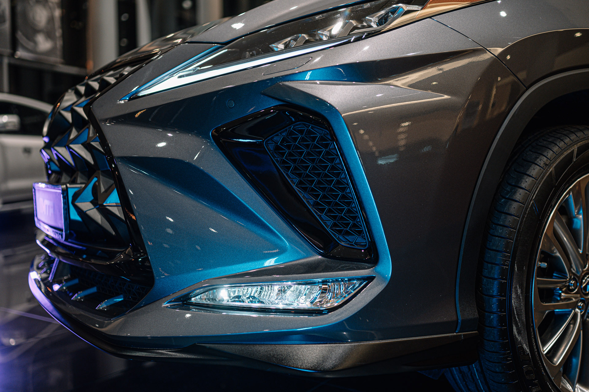 MTR Design Body kit for Lexus RX 买带送货，安装，实惠的价格和保证